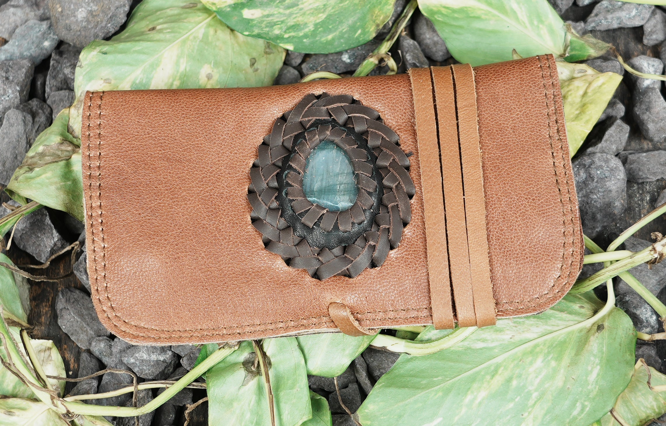 Handmade Genuine Leather Tobacco Pouch with Stone Detail | Leather Rol ...